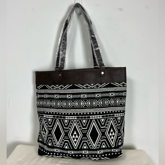 thirty-one | Bags | Thirty One Large Jewell Reversible Tote Bag Knitted ...